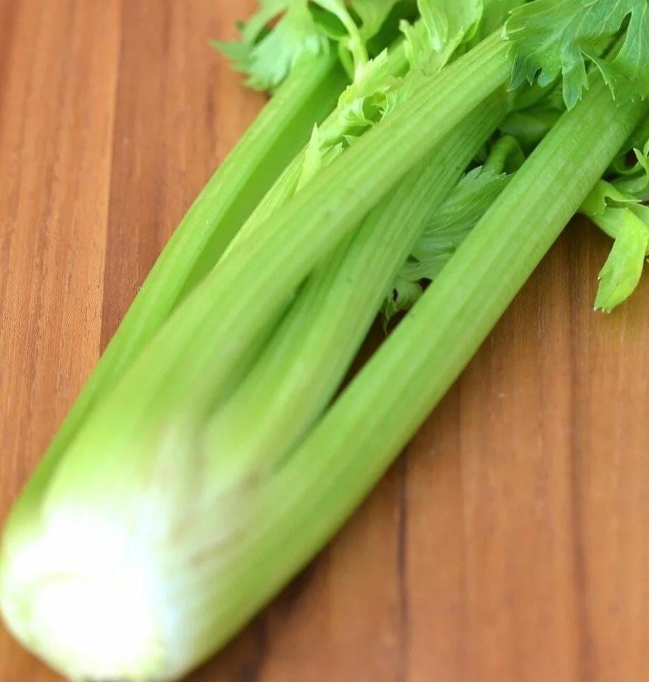 Celery and parsley: what is the difference, are they the same thing or not?
